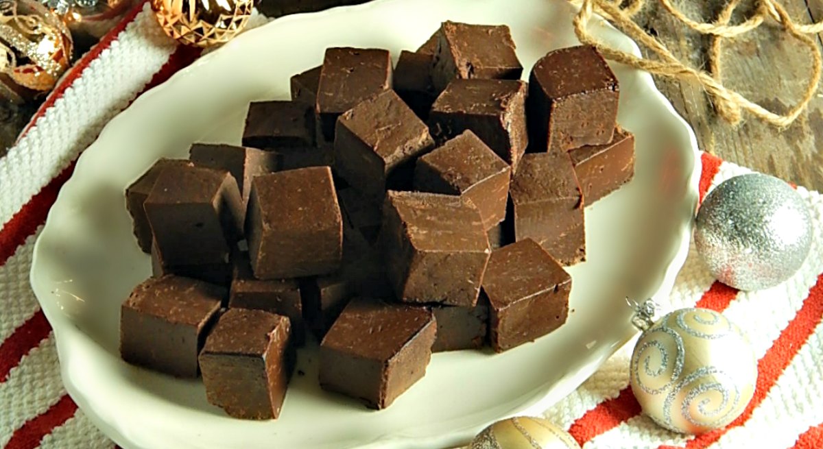 Fireball Whiskey Fudge (Three Ingredients) - Frugal Hausfrau